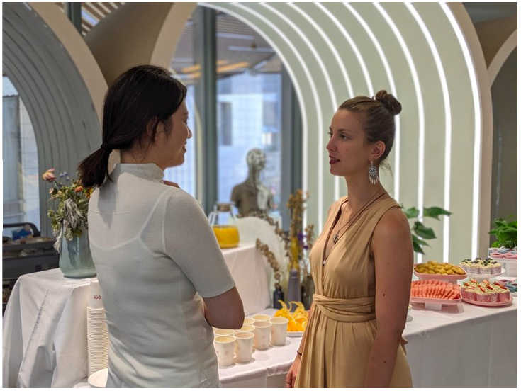 Meet the Artist | Interview with Sára Várady | DegreeArt.com The ...